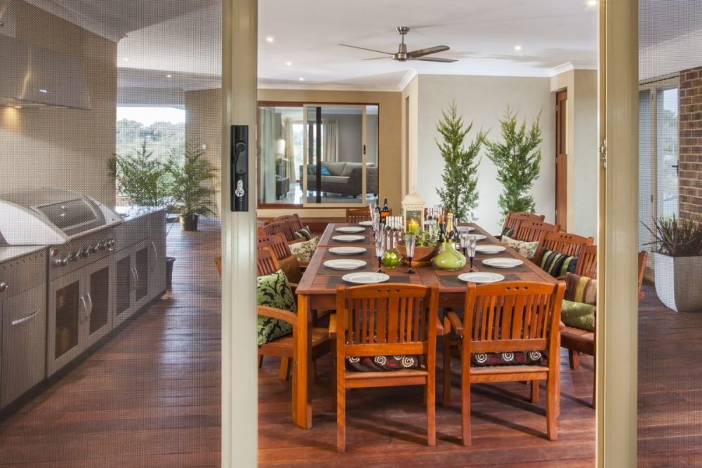 Ultimate Guide to Choosing the Best Outdoor Screens for Patios