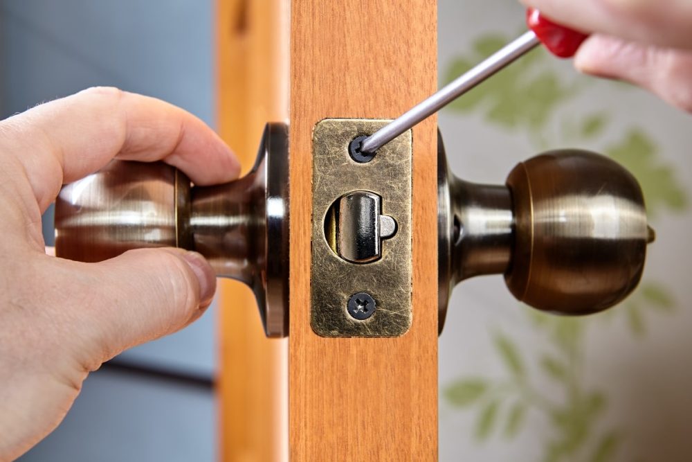 7 Entrance Door Lock Problems and How To Fix Them Quickly